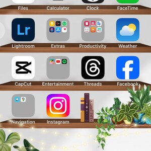 Cozy Bookshelf Wallpaper for iPhone 12/13/14, Organised Shelf Home ...