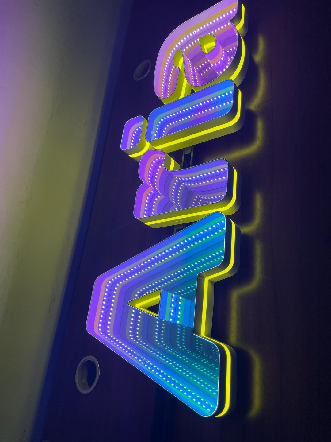 Infinity Mirrors 3D Letters, LED Track Channel Letters Sign, Neon ...