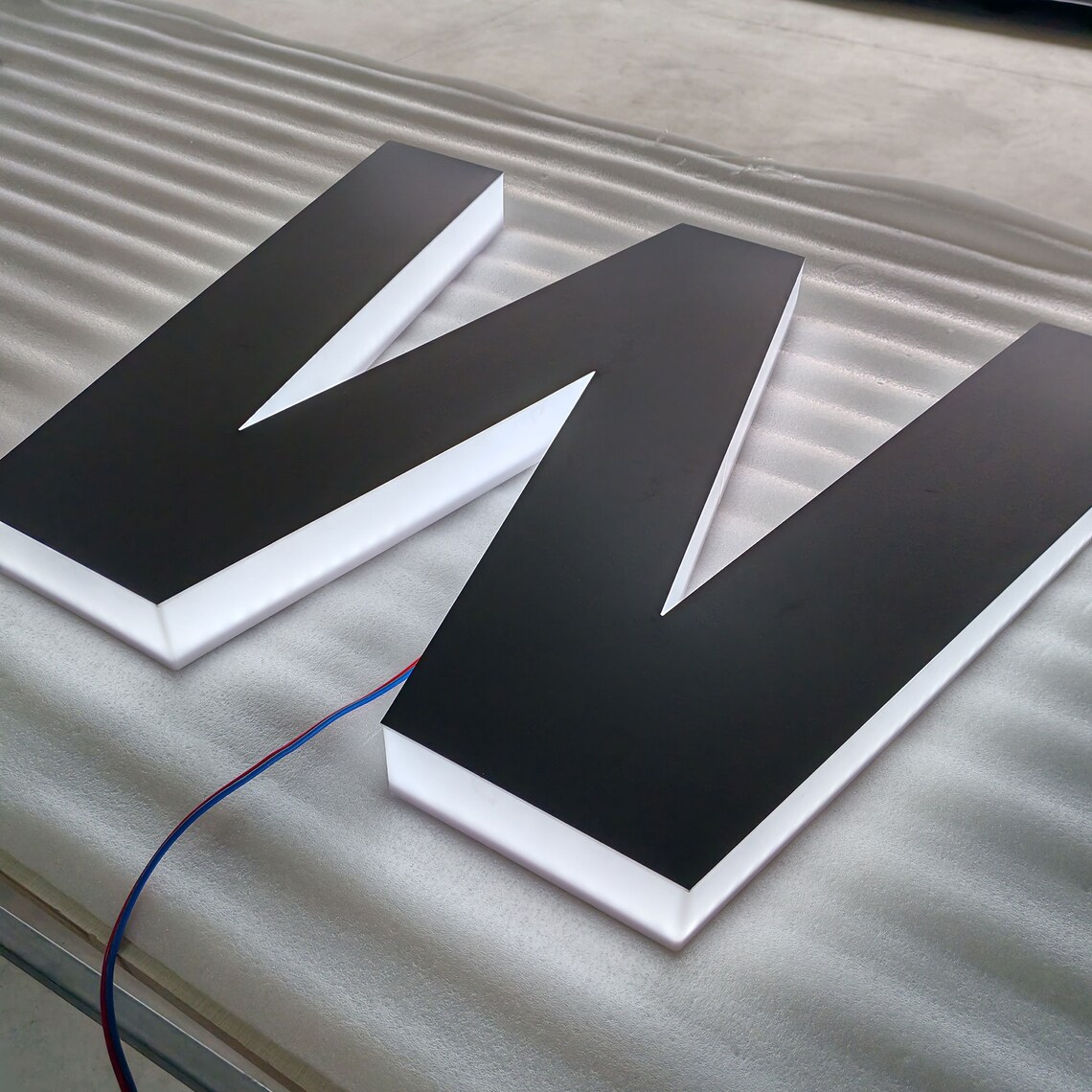 Custom Acrylic Channel Letters Business Signage LED Illuminated Store ...