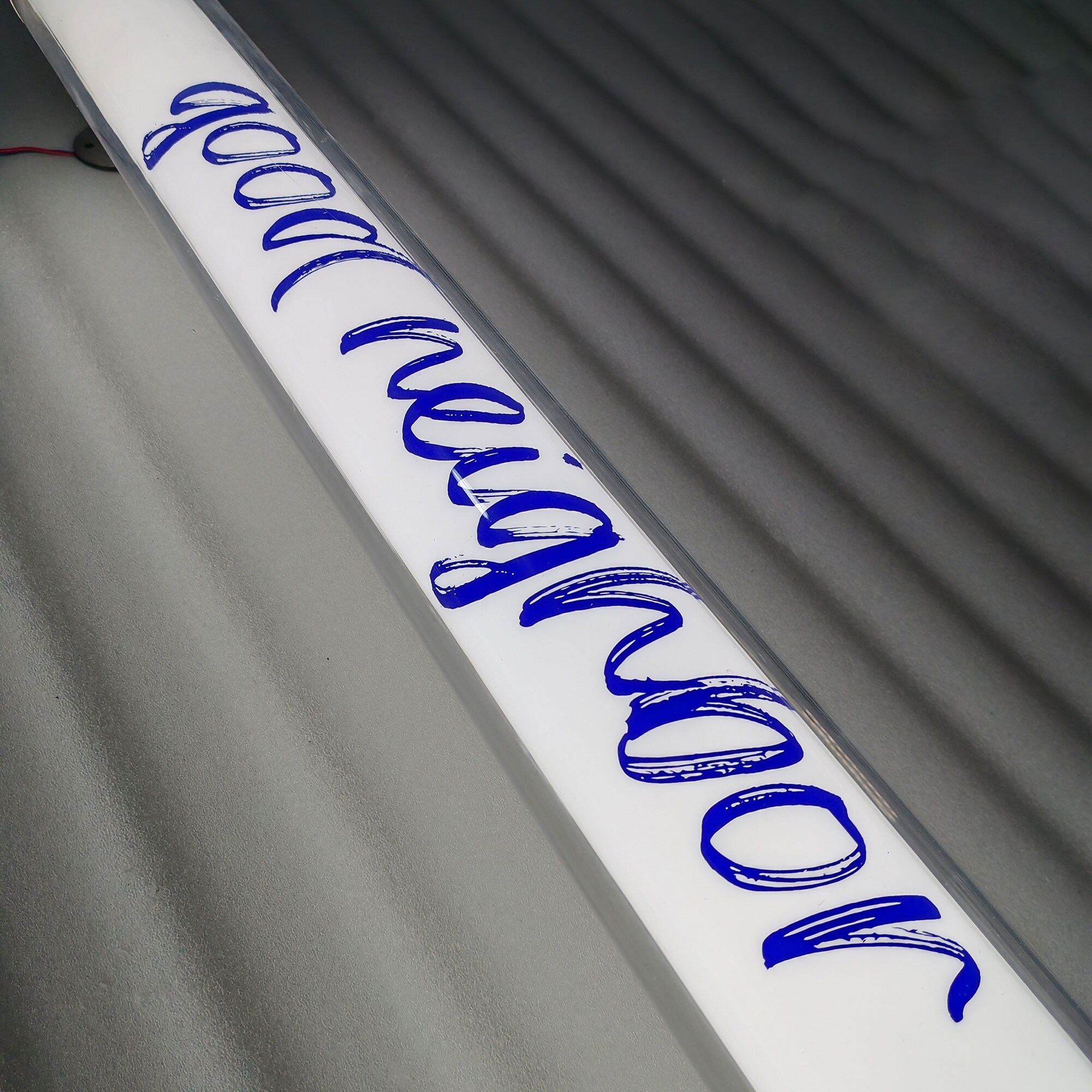 Custom Round Tube Lightbox Waterproof Outdoor Acrylic Lightbox Sign ...