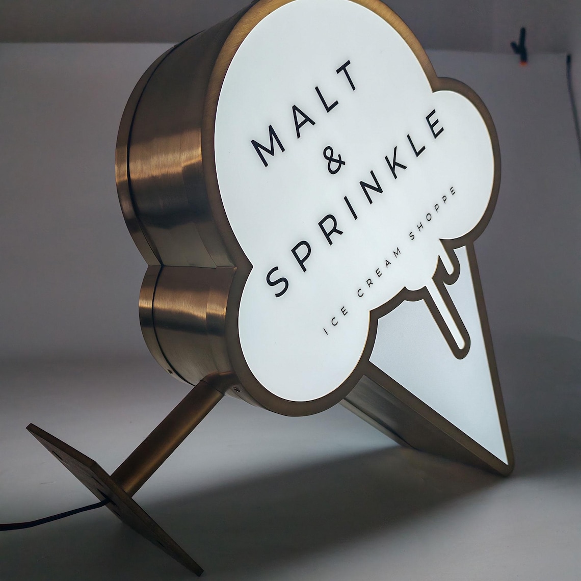 Circle Double Sided Lightbox Sign, Cafés Shops Lighted Signboard, Bars ...