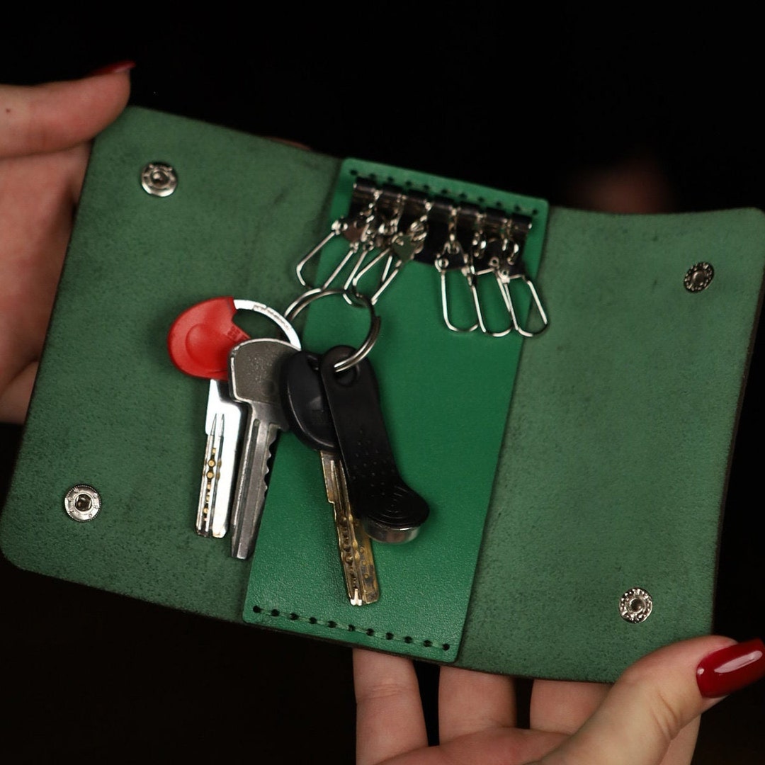 Minimalist Key Holder / Organiser, Vegetable Tanned Crazy Horse Style ...