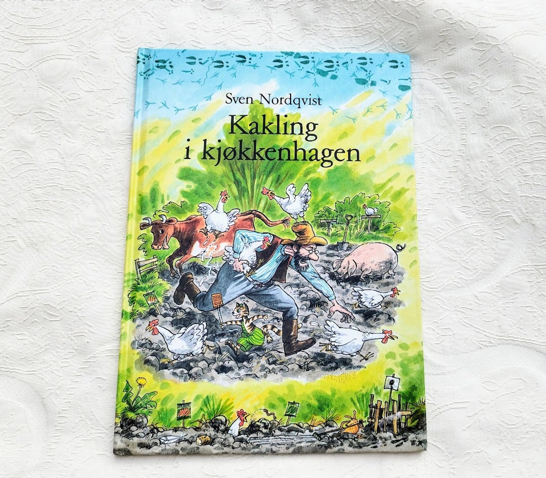 NORWEGIAN Book Kakling I Kjøkkenhagen by Swedish Author Sven Nordqvist ...