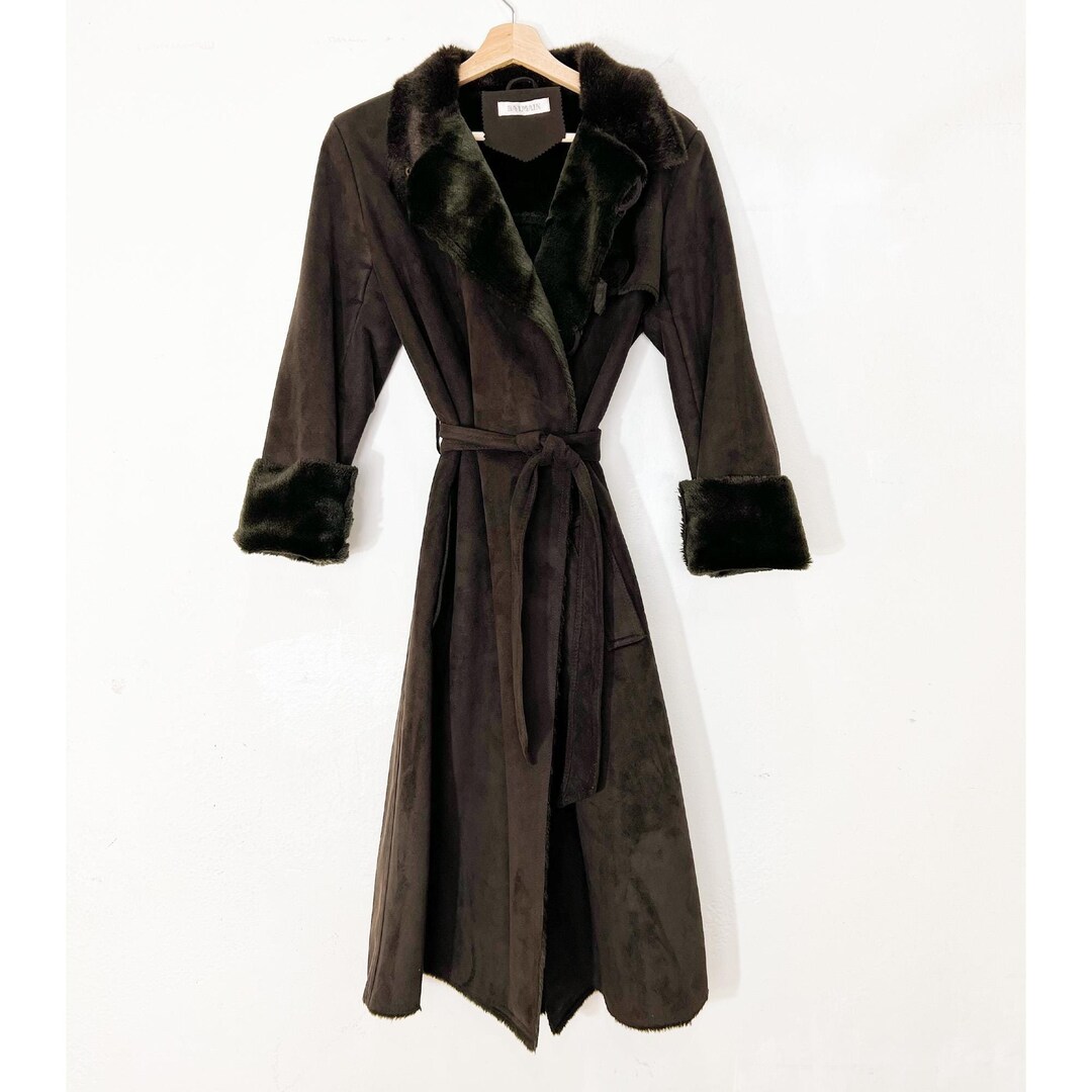 Balmain Brown Vintage Fur Coat With Belt Boho Chic. Balmain Mob Wife ...