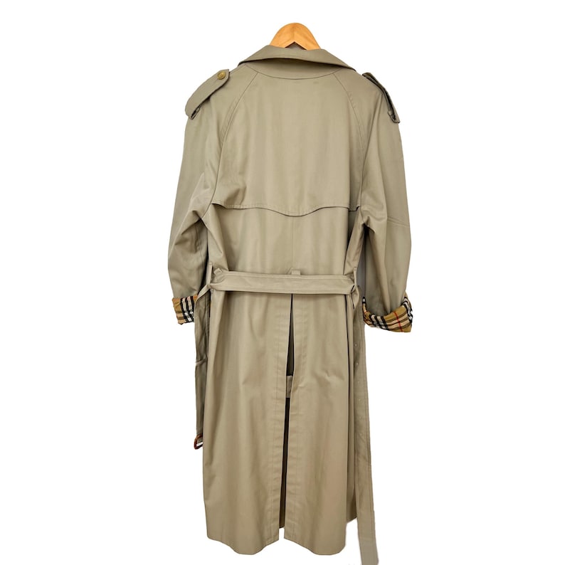 Burberry Vintage Oversized Unisex Trench Coat. Vintage Beige Trench Coat for Men, Size XL ...