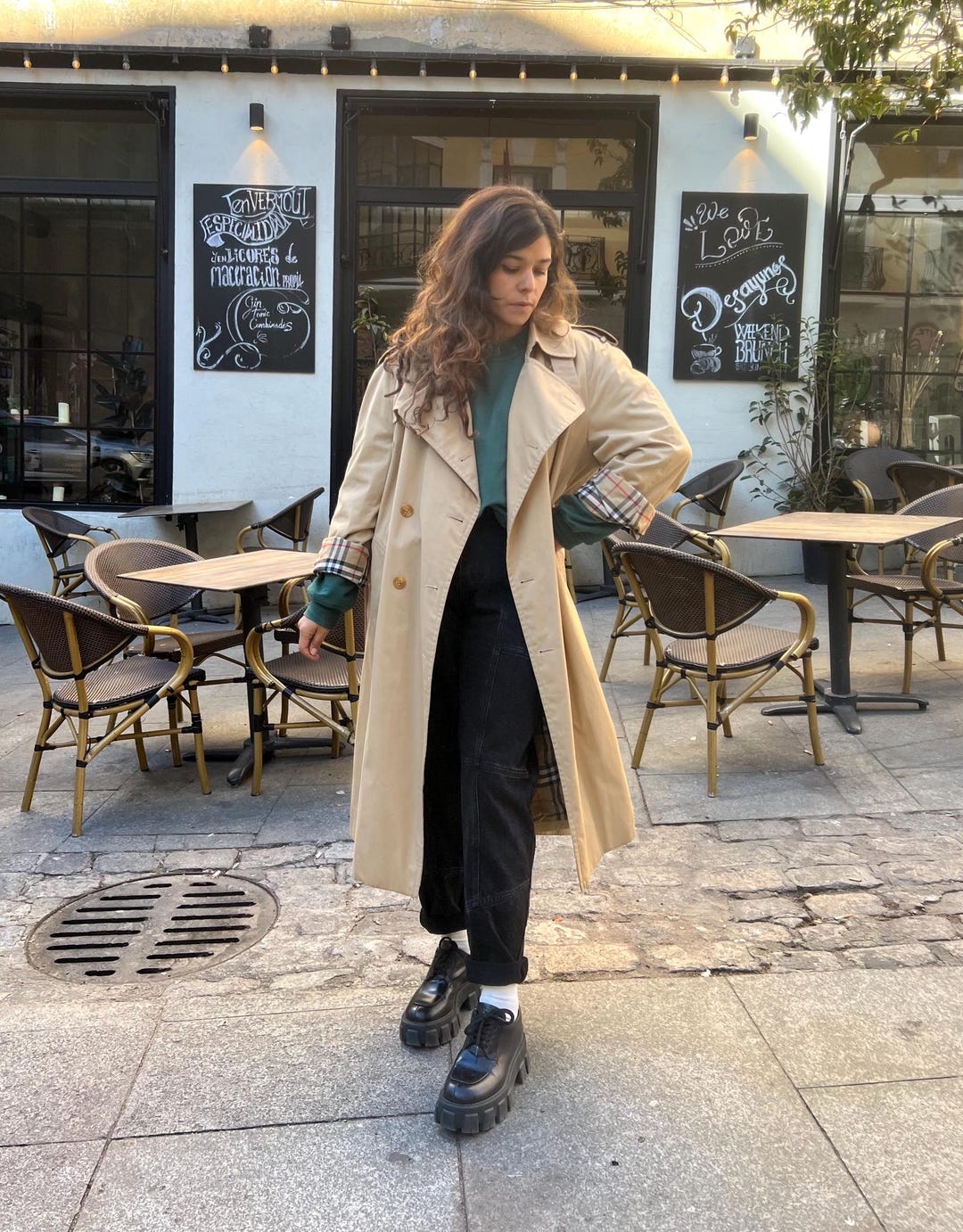 Burberry Vintage Oversized Unisex Trench Coat. Vintage Beige Trench Coat for Men, Size L ...