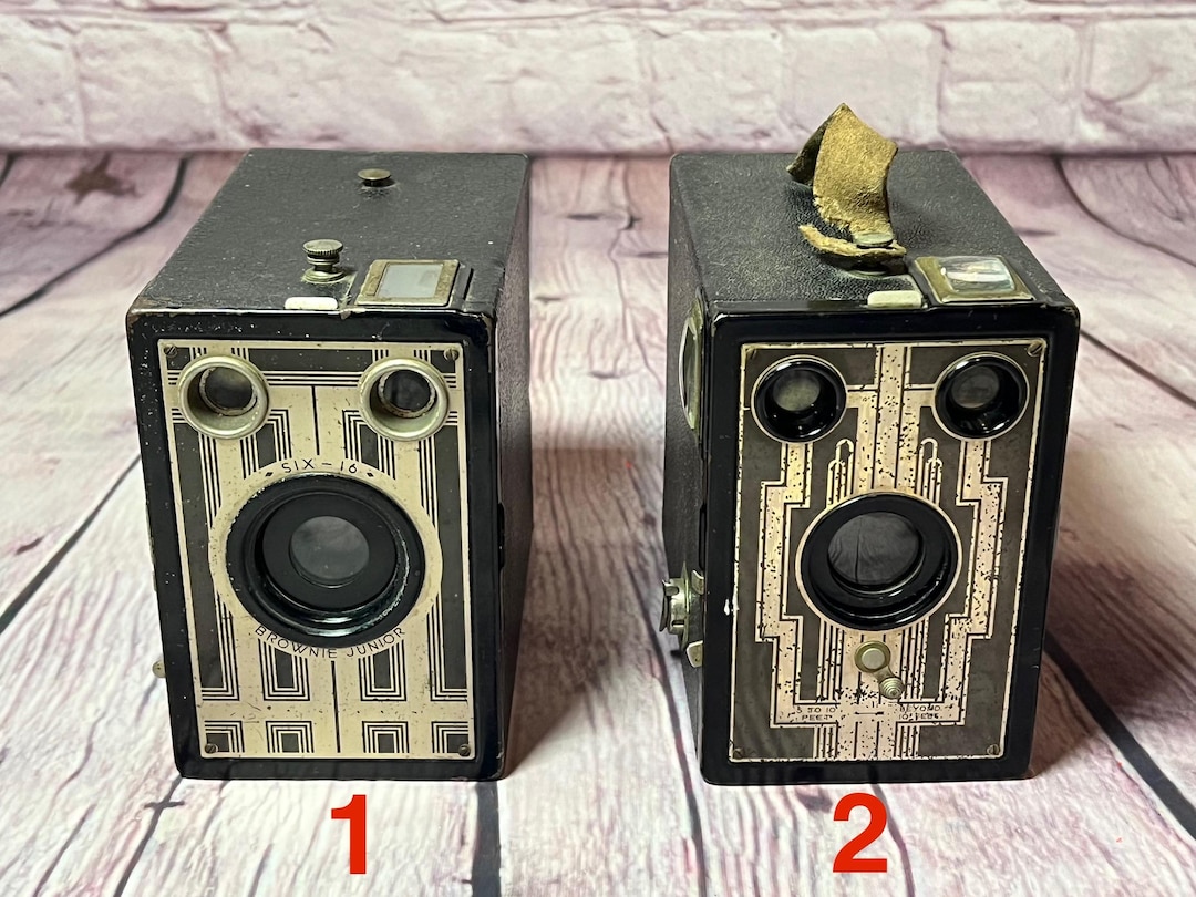 VINTAGE ~ 1930’s Kodak Brownie Six-16 Cameras - Art Deco, Movie Prop ...