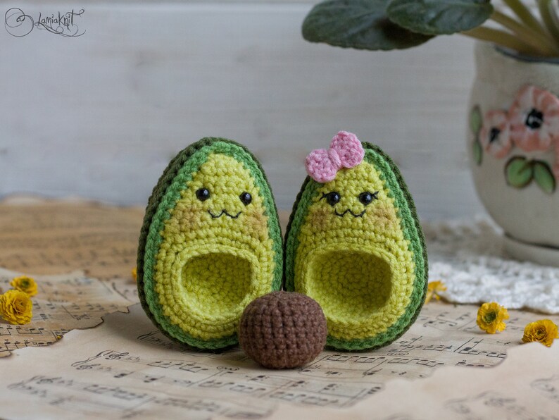 Cute Avocado Crochet Pattern. Amigurumi Avocado. Diy Crochet Toy ...
