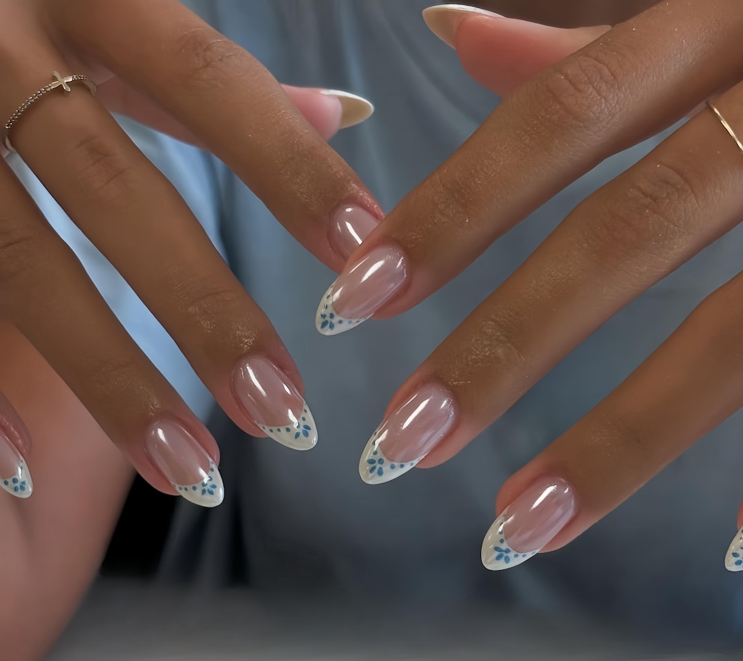 Handmade Flower French Tip Press on Nails - Etsy