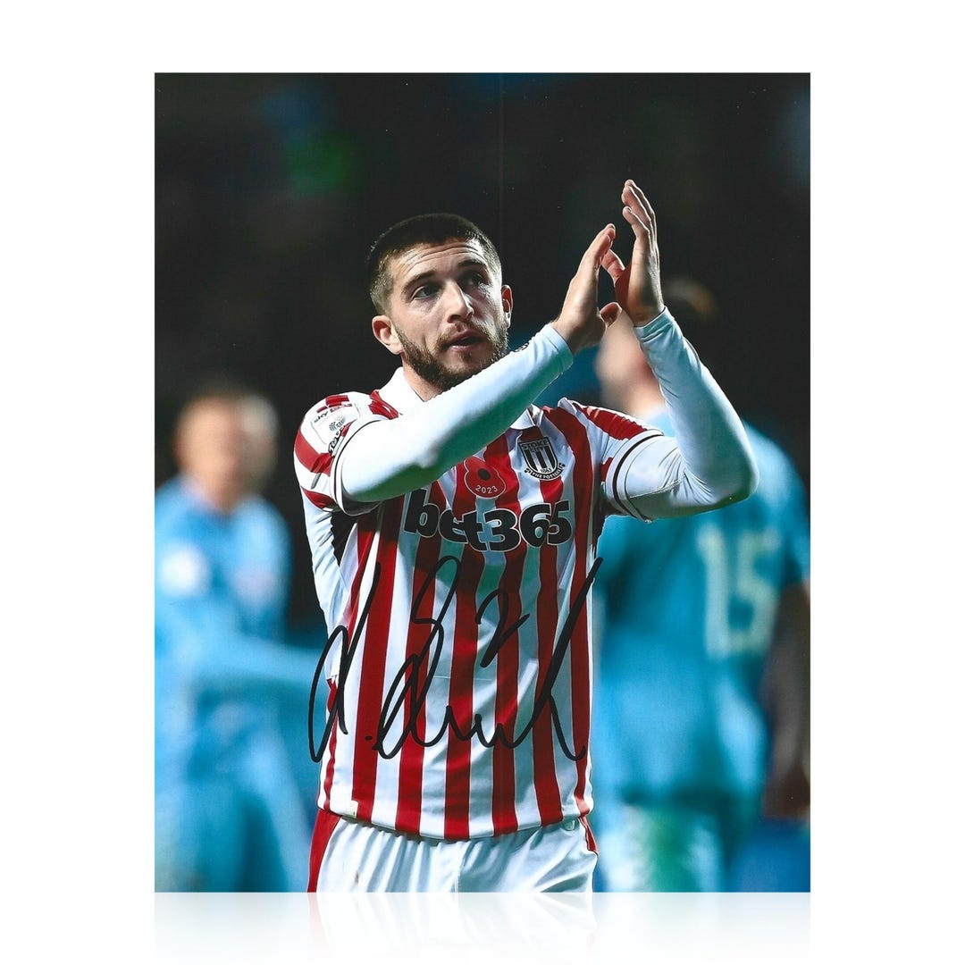 Lynden Gooch Signed 10x8 Photo - Etsy
