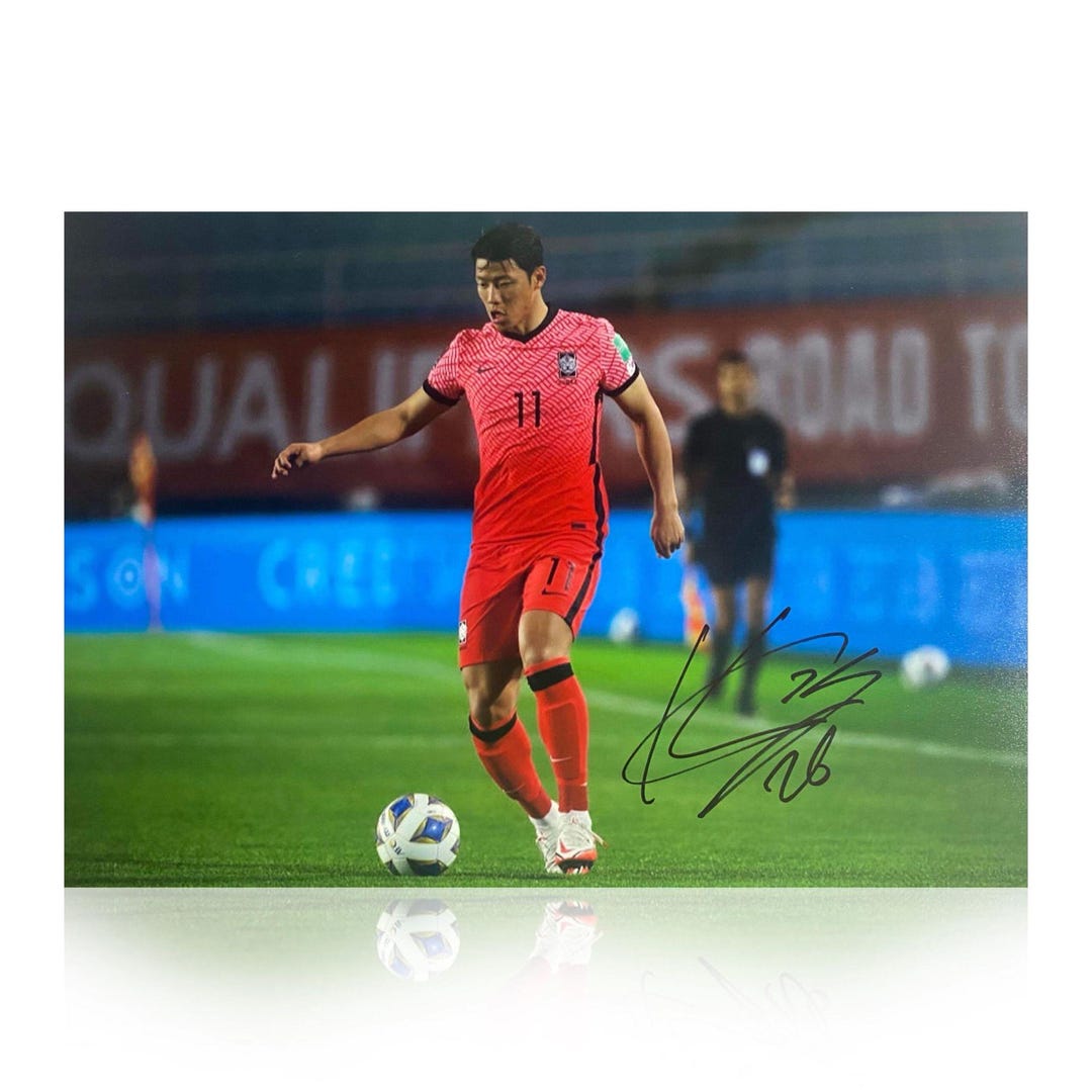 Hwang Hee-chan Signed A4 Photo - Etsy