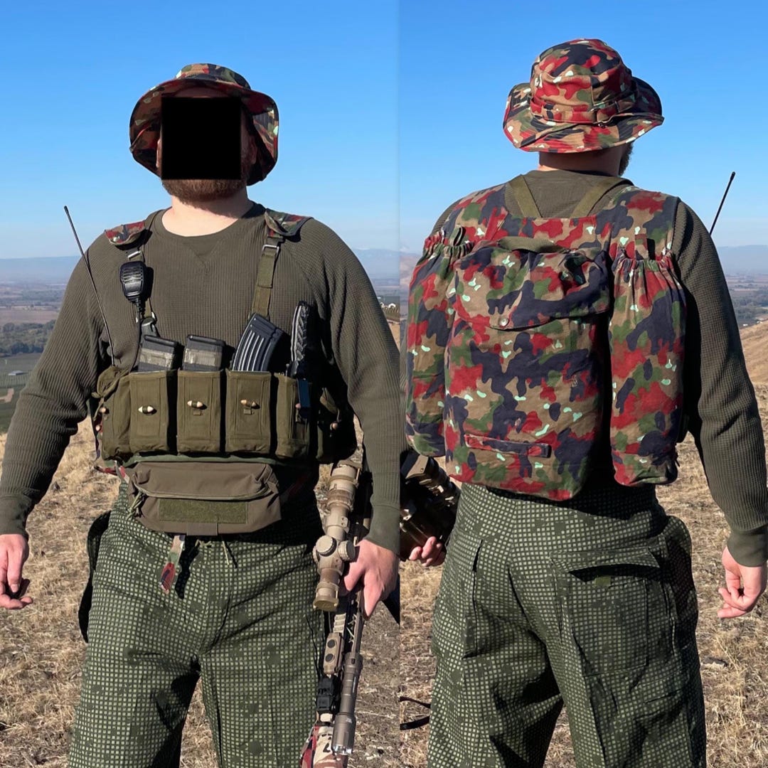 Placard Chest Rig & Backpack Clip-in - Etsy
