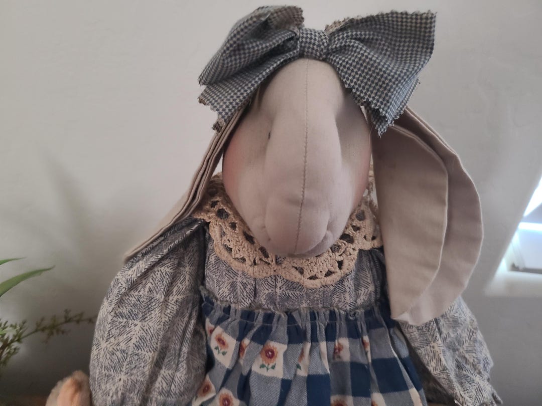Saltbox Bunny - Etsy