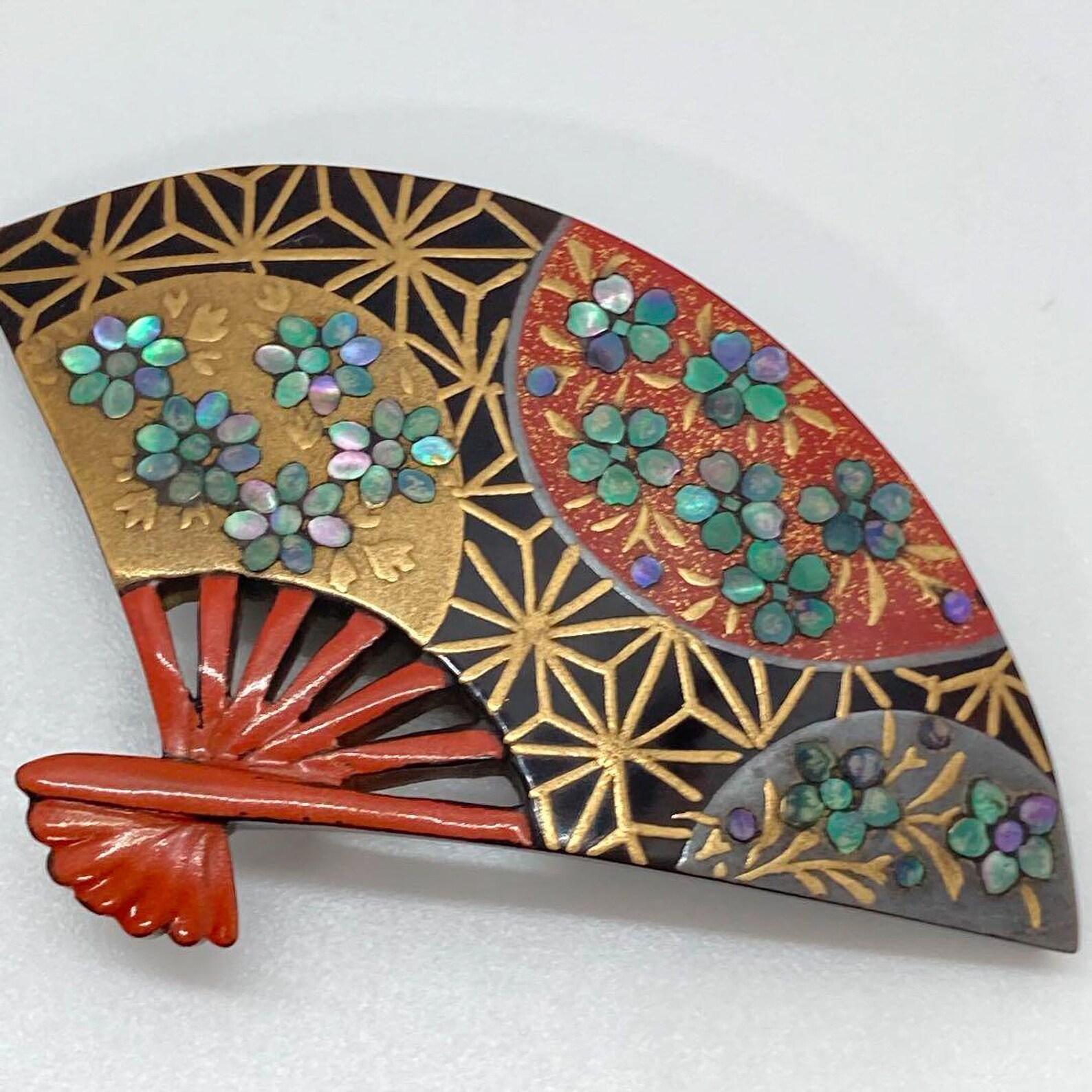 Exquisite Bekko Obi-dome by Shūzan - Hemp Leaf and Floral Design With ...
