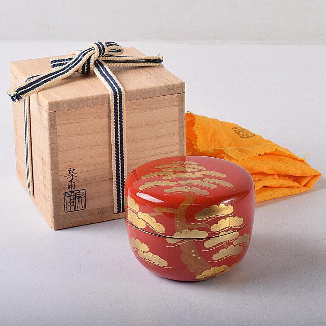Traditional Red-lacquered Tea Caddy by Saito Sosho - Pine Tree Makie ...