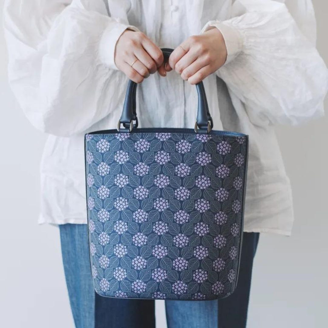 Japanese Inden Tote Bag – Urushi Lacquer on Deerskin With Hydrangea ...