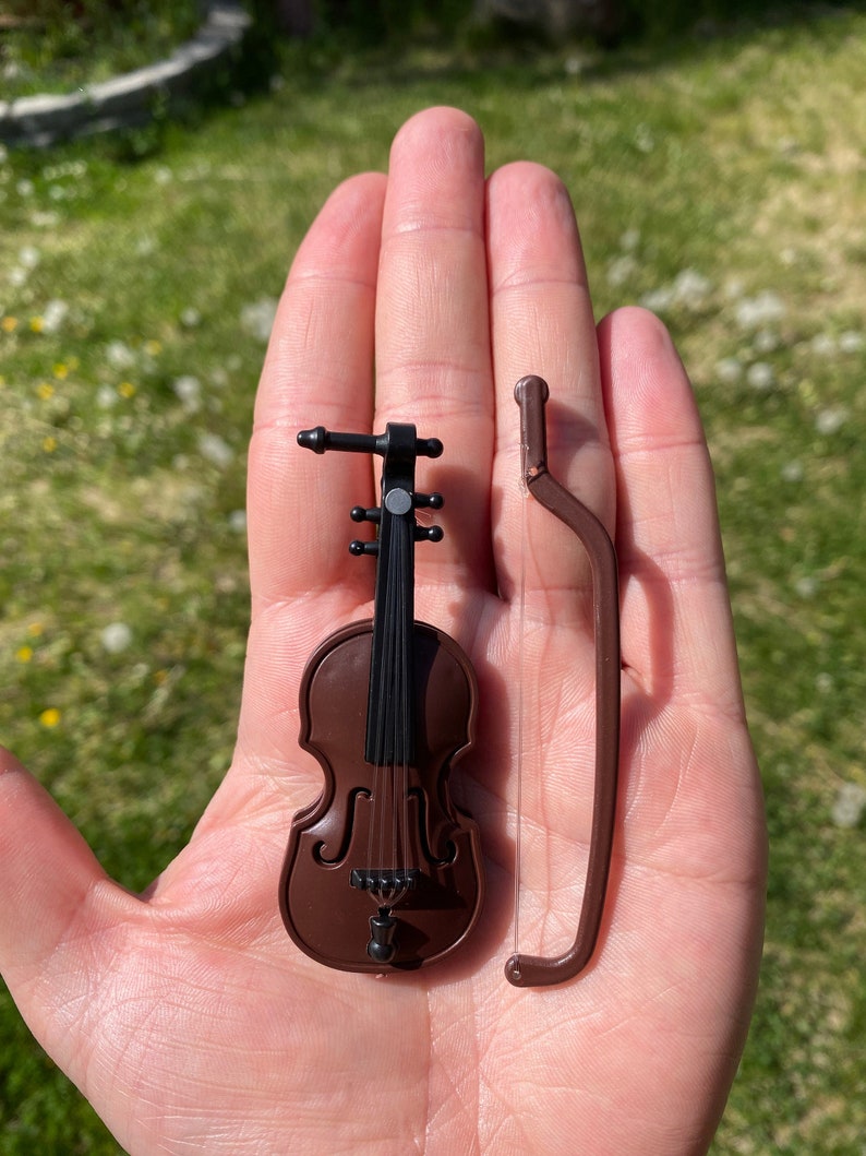 World's Smallest Violin - Tiny Violin Great for A Funny Gift, Decor ...
