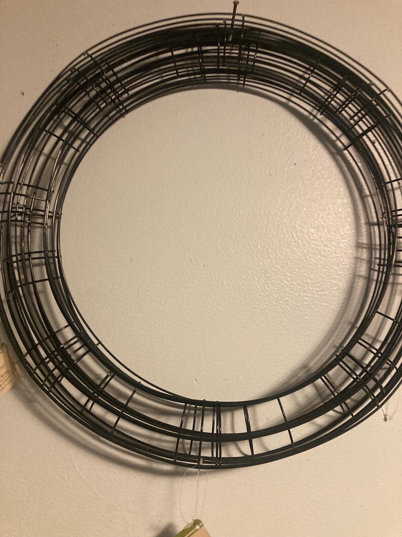 18inch Wire Wreath Frames That You Can Design for Any Holiday, Big ...