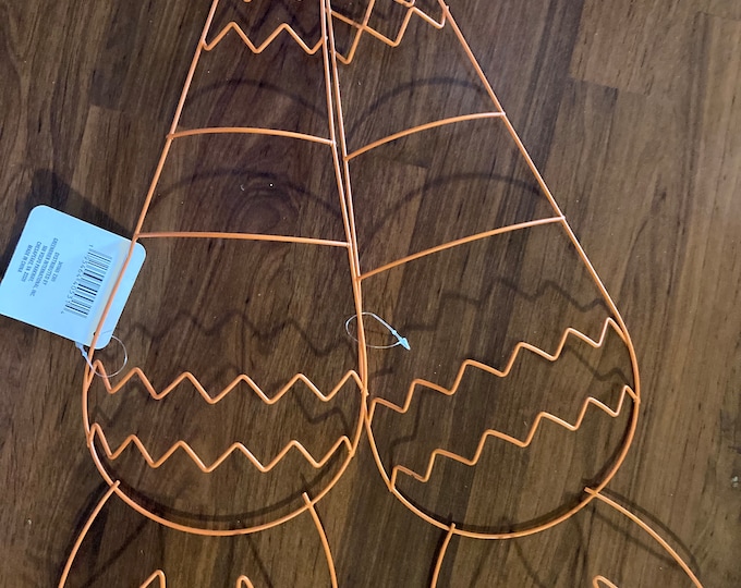 Carrot Wire Metal Wreath Frame - Etsy