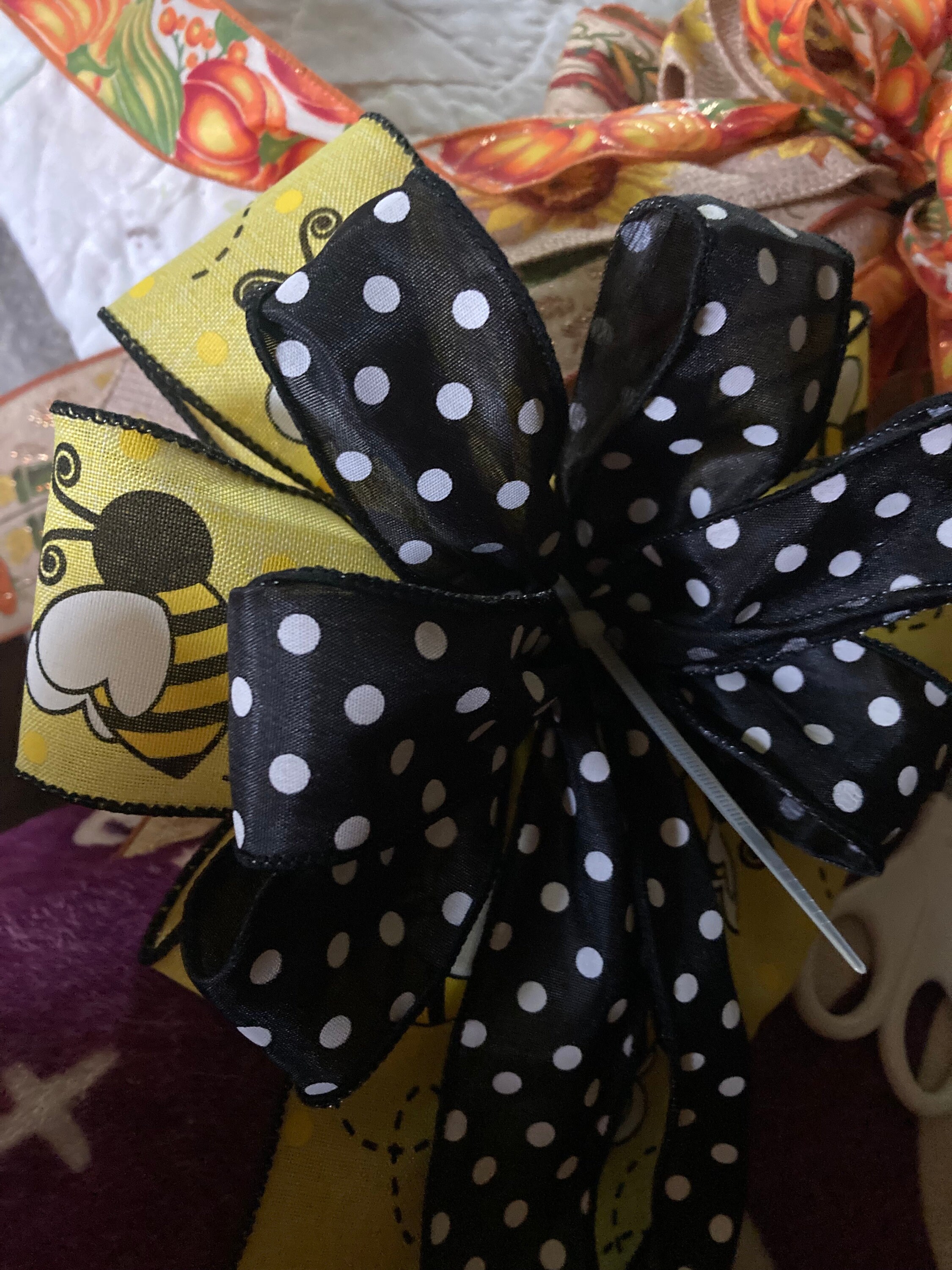 Bumble Bee Bows 7x7 Tails Are 15 Inch or Longer - Etsy