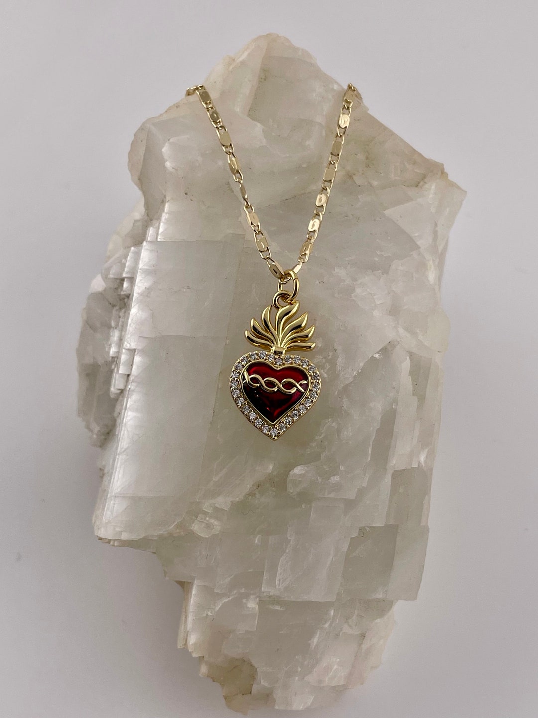 Gold Filled Sacred Heart Pendant Necklace - Etsy