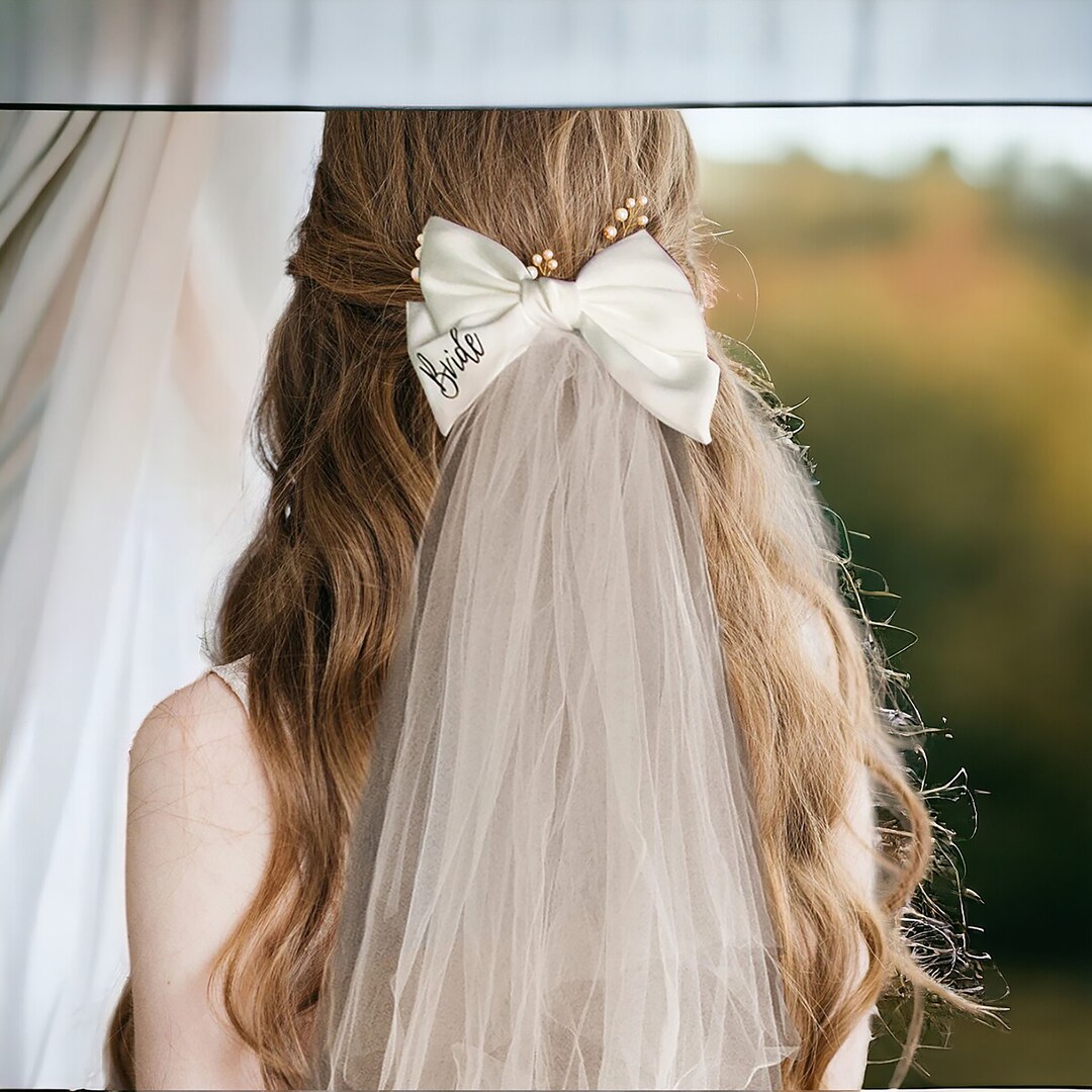 White Bride Bow, XXL Bow, Tulle Veil, Bachelorette Gift, Wifey to Be ...