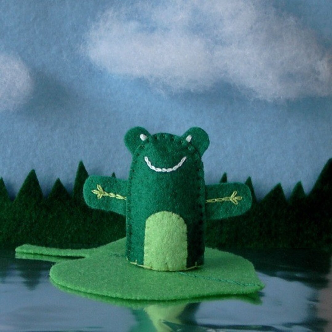 Frog Finger Puppet Felt Finger Puppet Frog Amphibian - Etsy