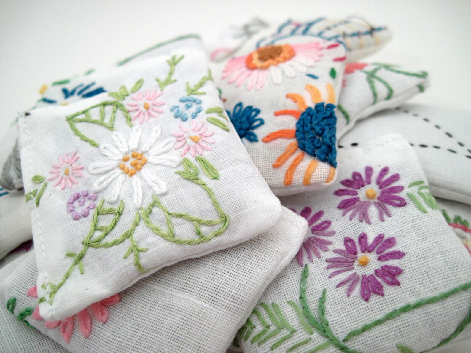 20 Dried Lavender Sachets Embroidered Sachets Wedding | Etsy