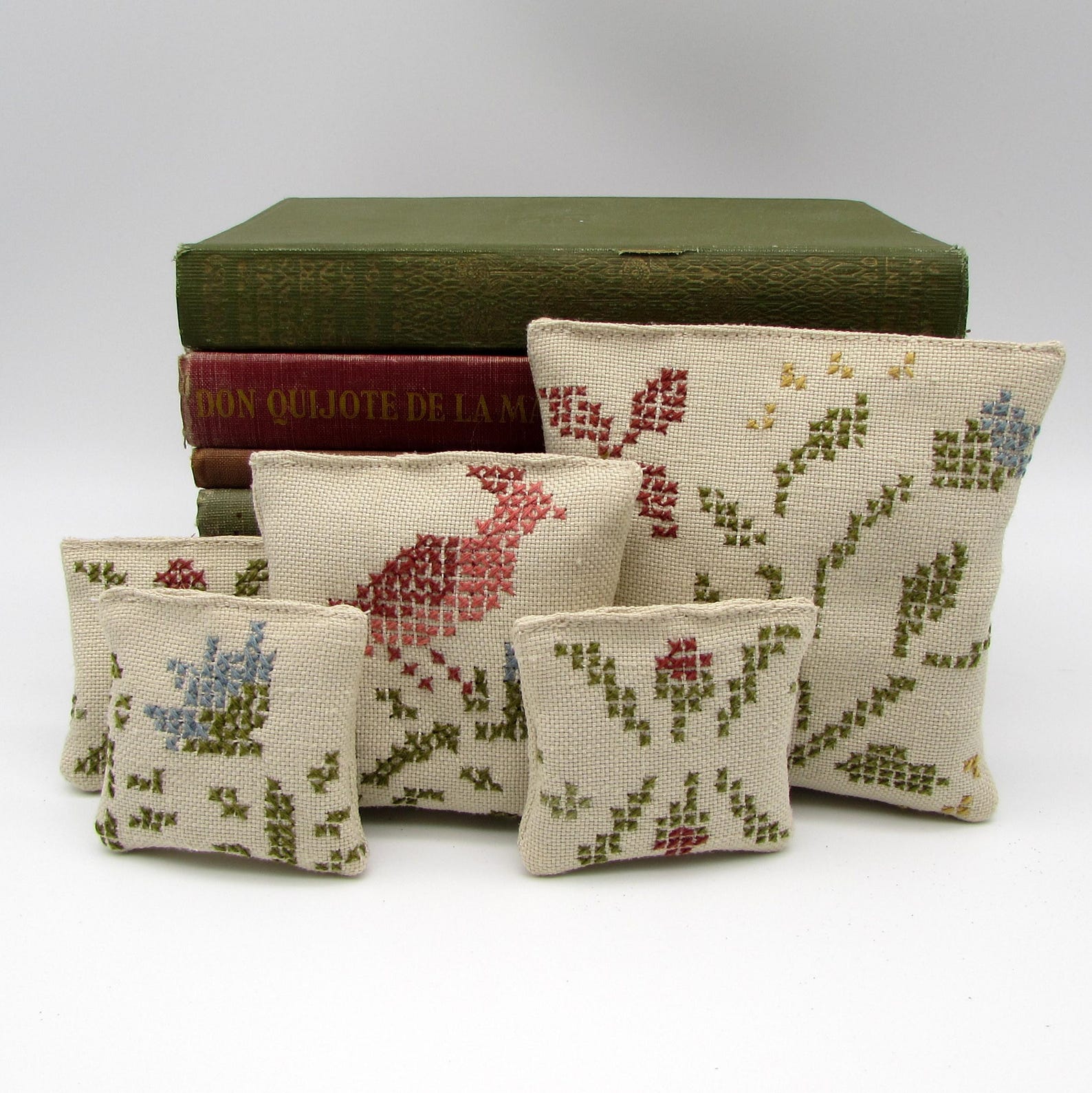 5 Sachet Gift Set - Dried Lavender Sachets - Folk Art Cross Stitch ...