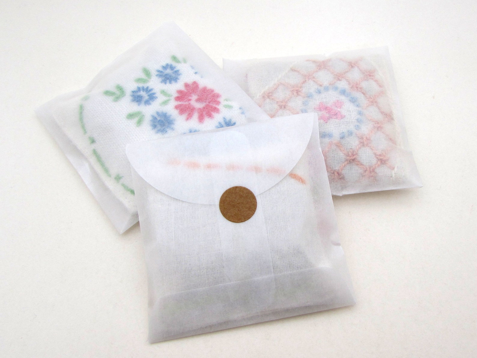 20 Dried Lavender Sachets - Embroidered Sachets - Wedding Favor ...