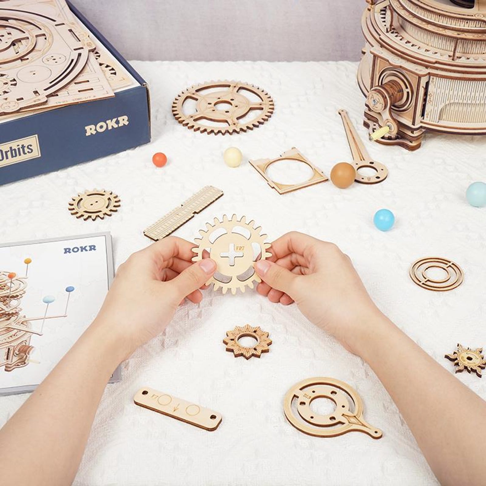 ROKR Mechanical Orrery 3D Wooden Puzzle Robotime DIY Mechanical Model ...