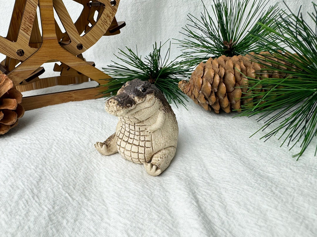Alabaster Ceramic Crocodile Tea Pet Crocodile Ornament Animal Sculpture ...