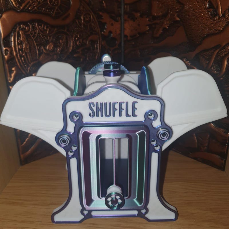 Commander sleeved card shuffler - Etsy.de
