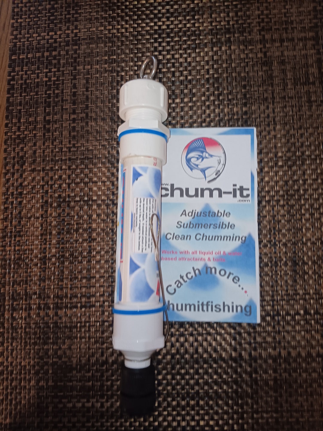 Chum It 6 Oz Submersible & Adjustable Liquid Chum Release Rate ...