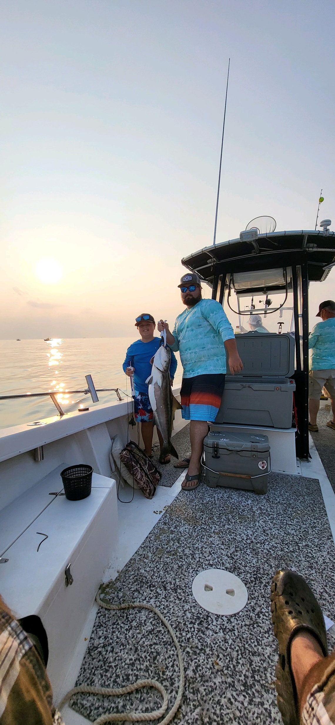 Chum It 16 Oz Submersible & Adjustable Liquid Chum Release Rate ...