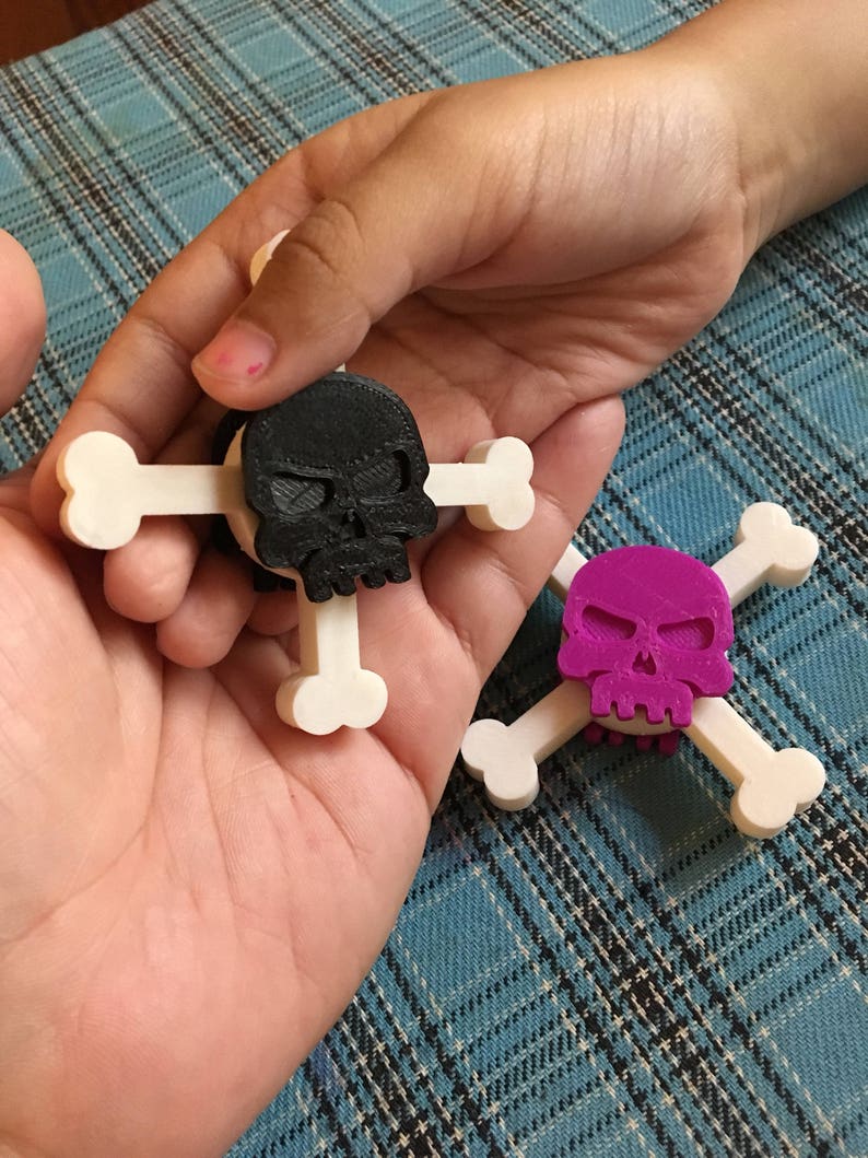3d Printed Skull and Crossbones Fidget Spinners for Little - Etsy