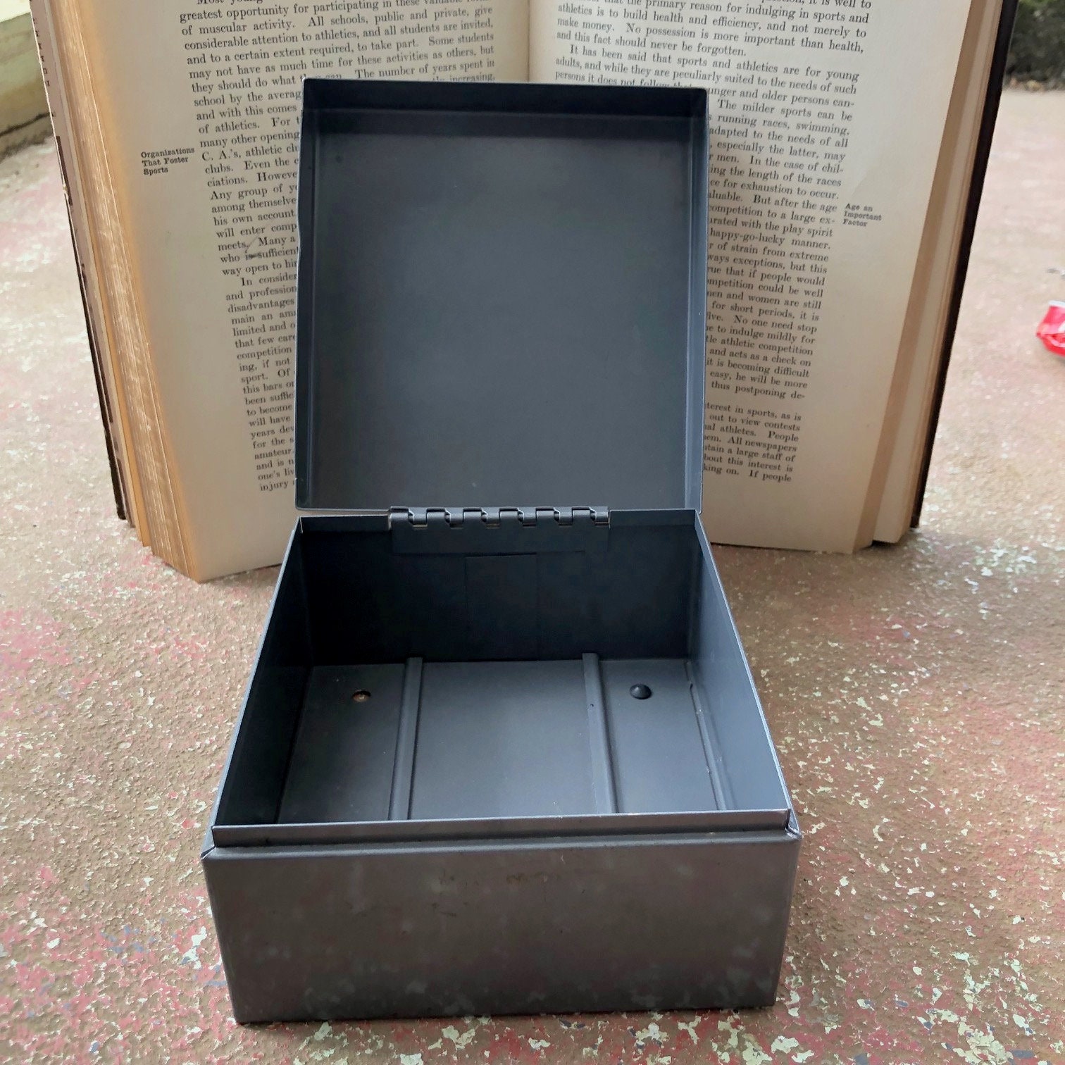 Vintage Gray Metal Small File Box for Index Cards, Addresses, Recipes ...