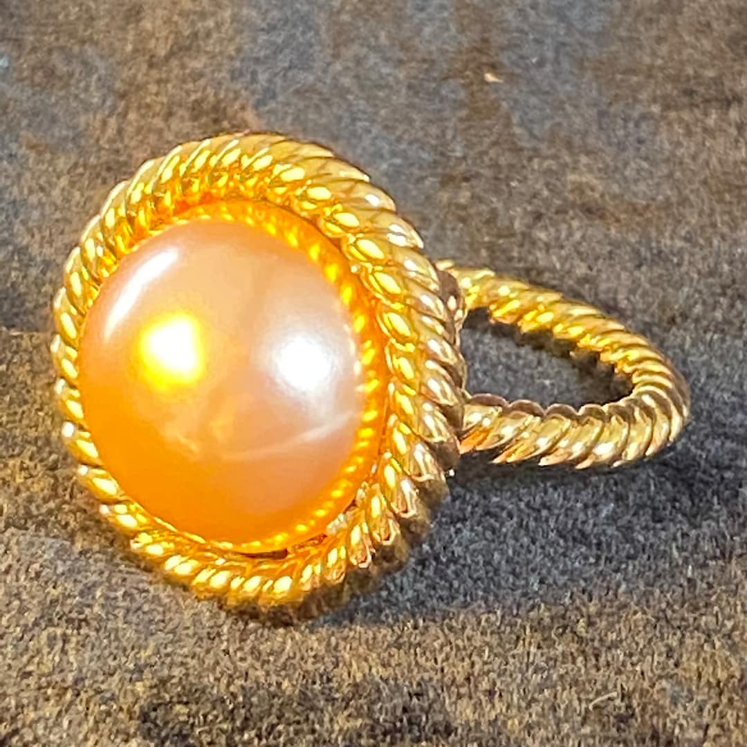 Vintage QVC Joan Rivers Elevated Pink Pearl on Twisted Gold Ring, SIZE ...