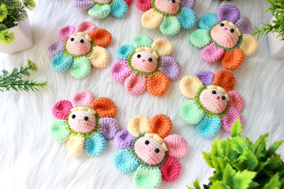 Handmade Amigurumi Flower Crochet Keychain Handmade Floral Crochet ...