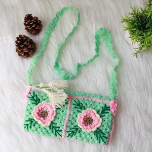 Handmade Floral Crochet Pattern Mini Handbag Purses Crochet Flower ...