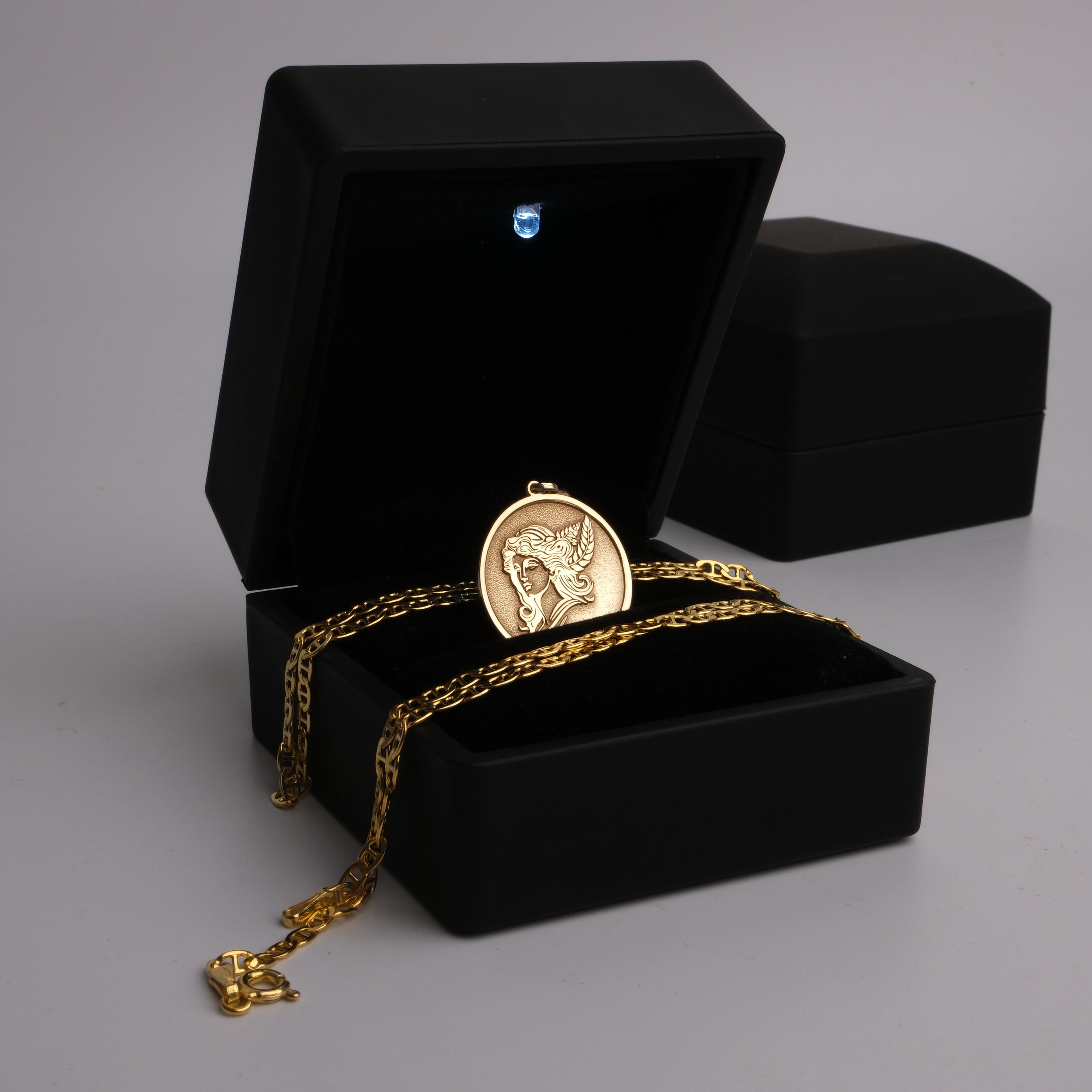 Embrace the Power of Hera, Queen of the Gods, With This Necklace ...