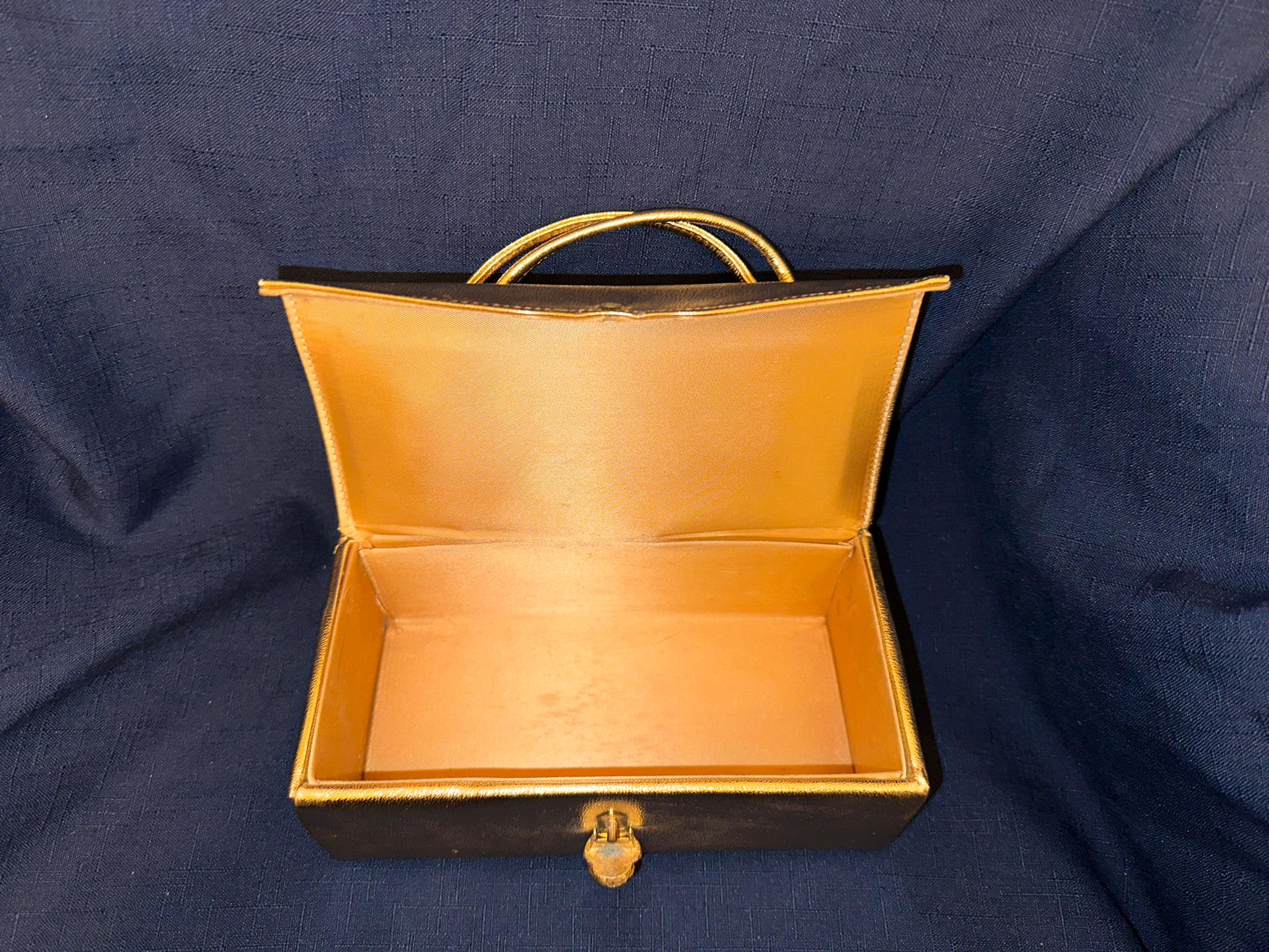 VINTAGE Gold Metallic Box Purse With Double Handle and Rosette Clasp - Etsy