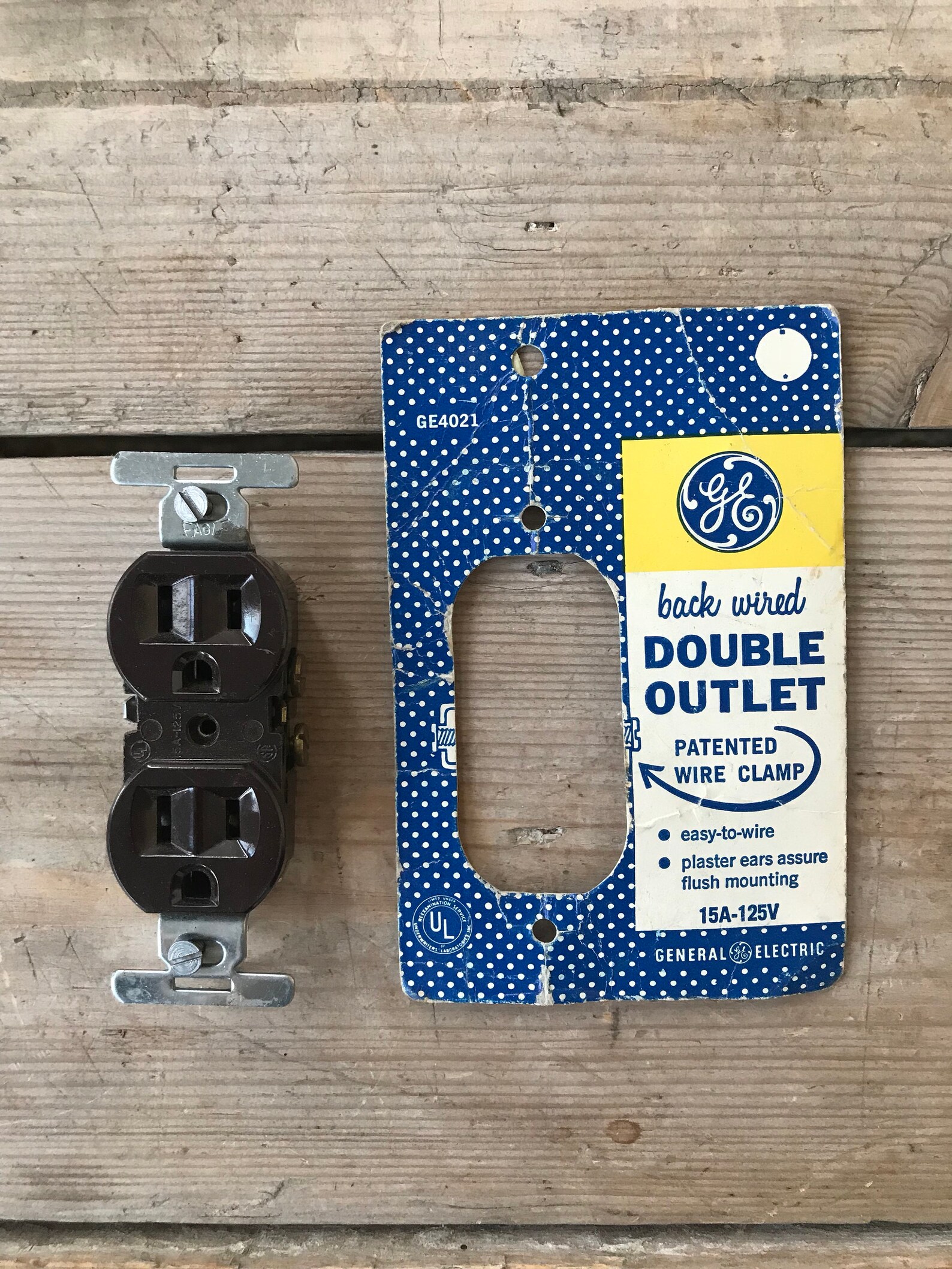 Vintage 50s Industrial Electrical Duplex Outlet Brown 15A 125V - Home ...