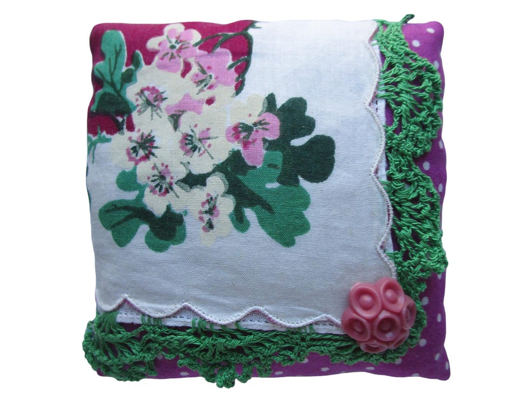 Vintage Handkerchief Lavender Sachet, Red-violet Floral, 4.5 Square - Etsy