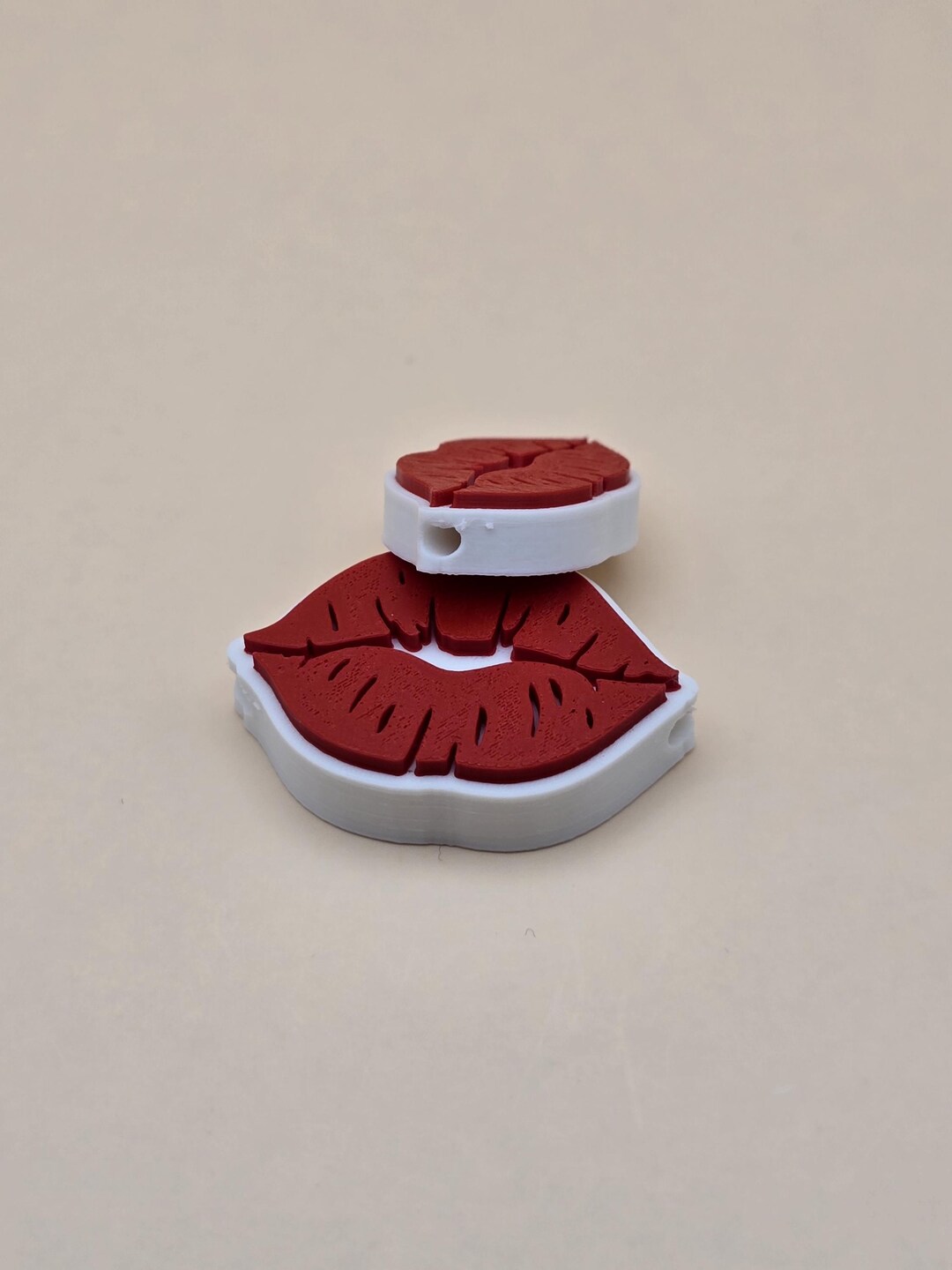 3D Printed Red Lips Charms – Bold Accessories in Small & Large Sizes - Etsy