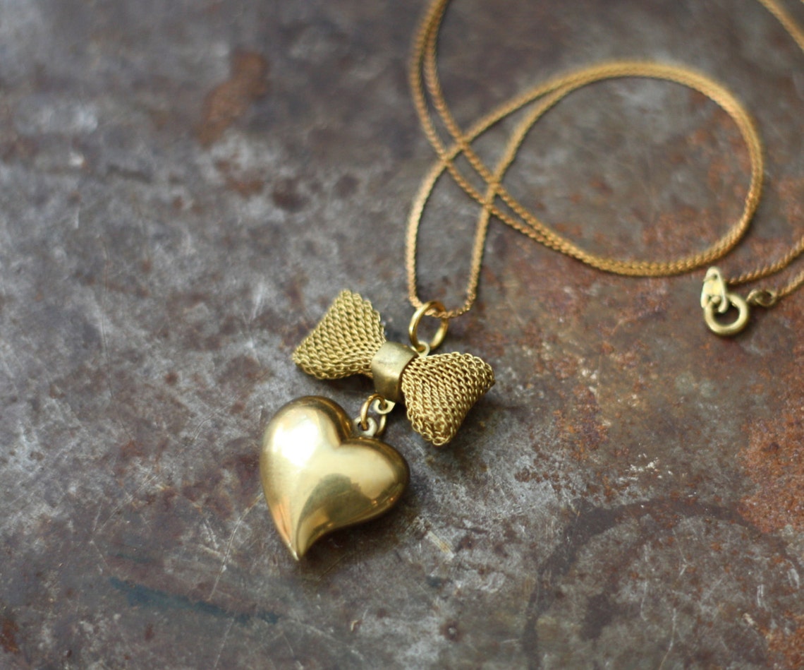 Vintage Brass Heart and Bow Necklace - Etsy