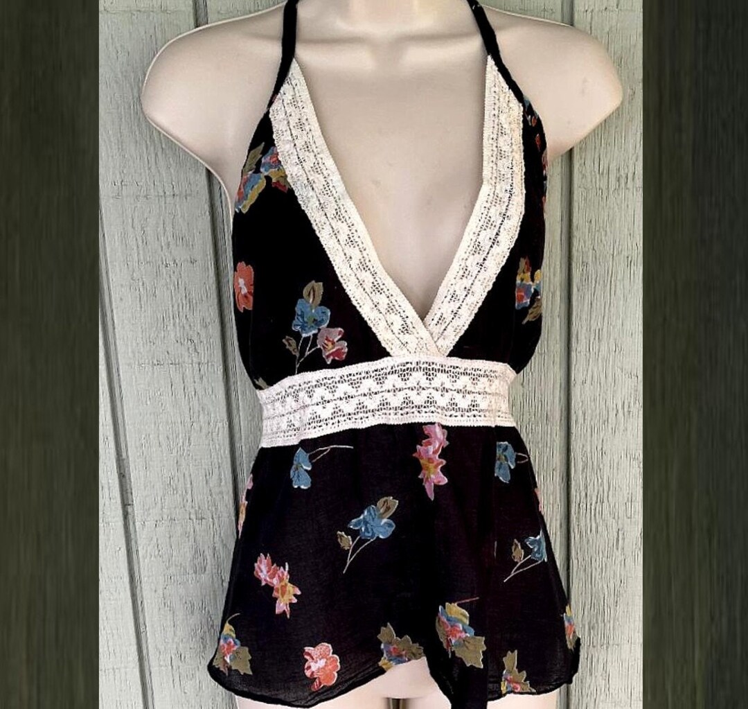 Vintage Y2k Jaxli Black Floral Halter Crop Top With Lace Trim Midriff ...