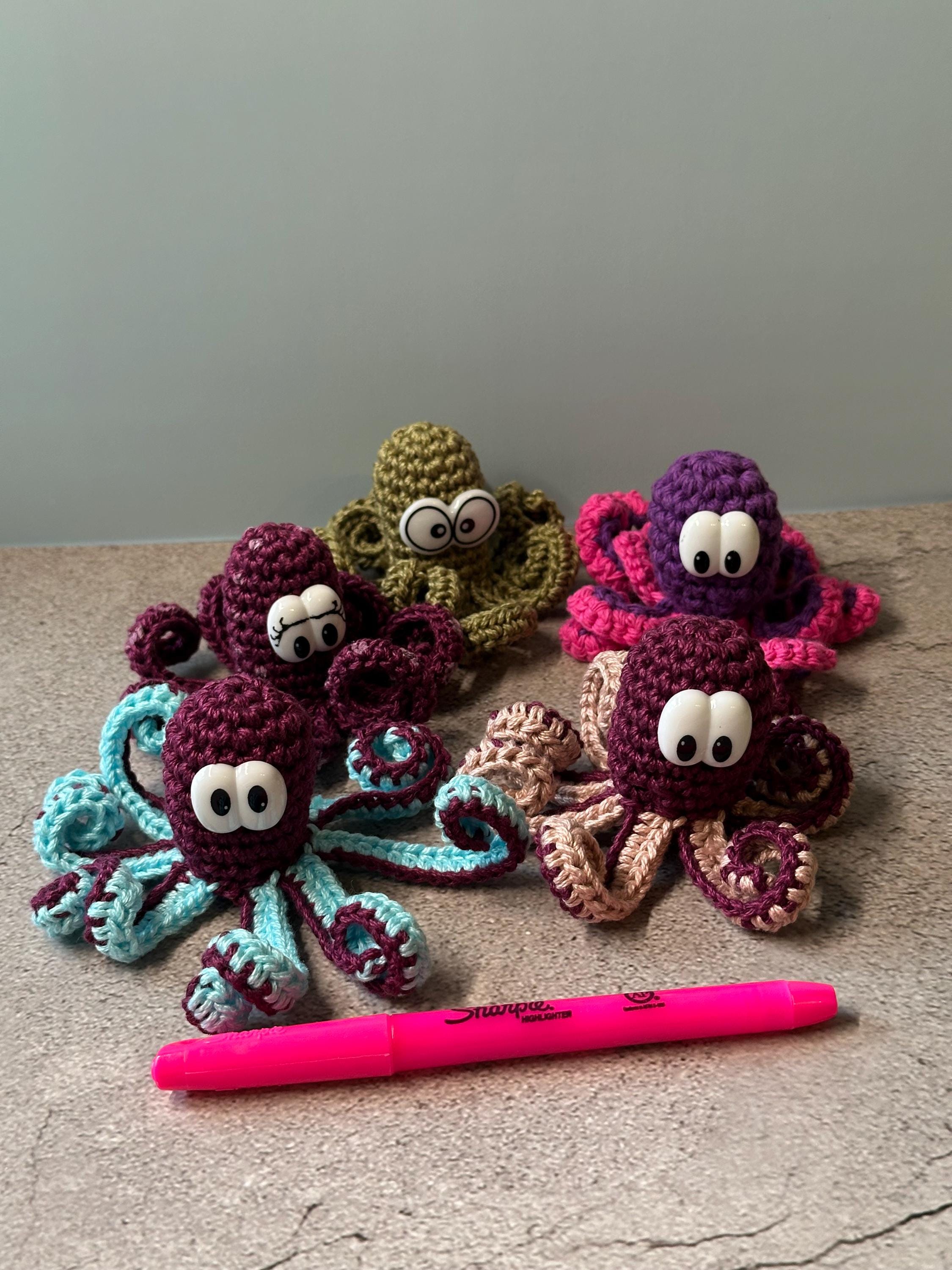 Crochet Octopus Finger Puppet | Crochet Cute Finger Puppet Pattern ...