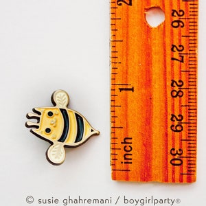 Enamel Pin CAT BEE Cat Pin -- Bee Pins -- Honey Bee Brooch -- Bumble ...