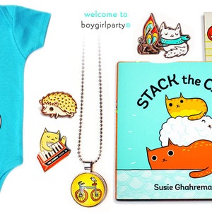 Book Baby Clothes — Book Lover Gift for Baby Shower — Reading Animals ...